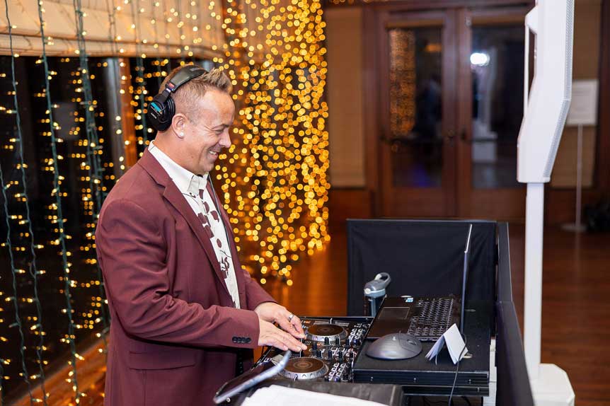 Services – Instant Request DJ Entertainment